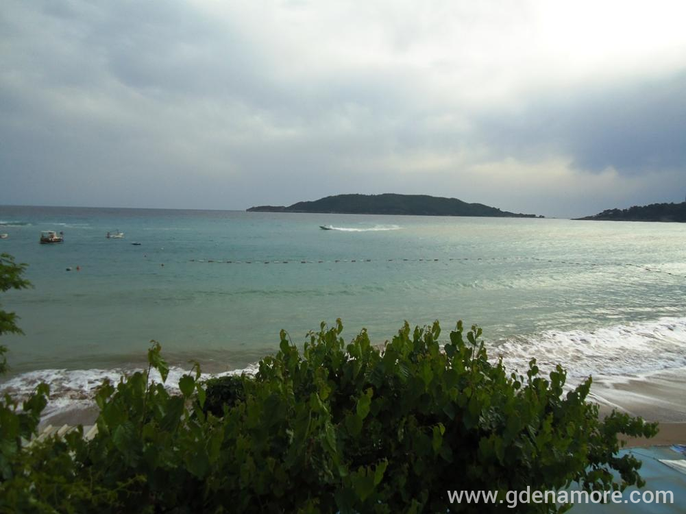 Privatan smeštaj Apartmani "Tri Ribara" u mestu Rafailovići, Crna Gora ...